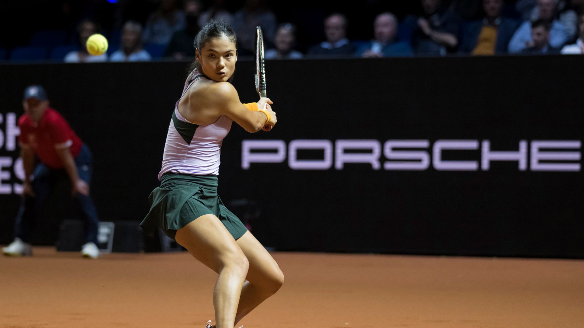 Emma Raducanu: A Jovem Estrela do Tênis Mundial – Bacana Notícias